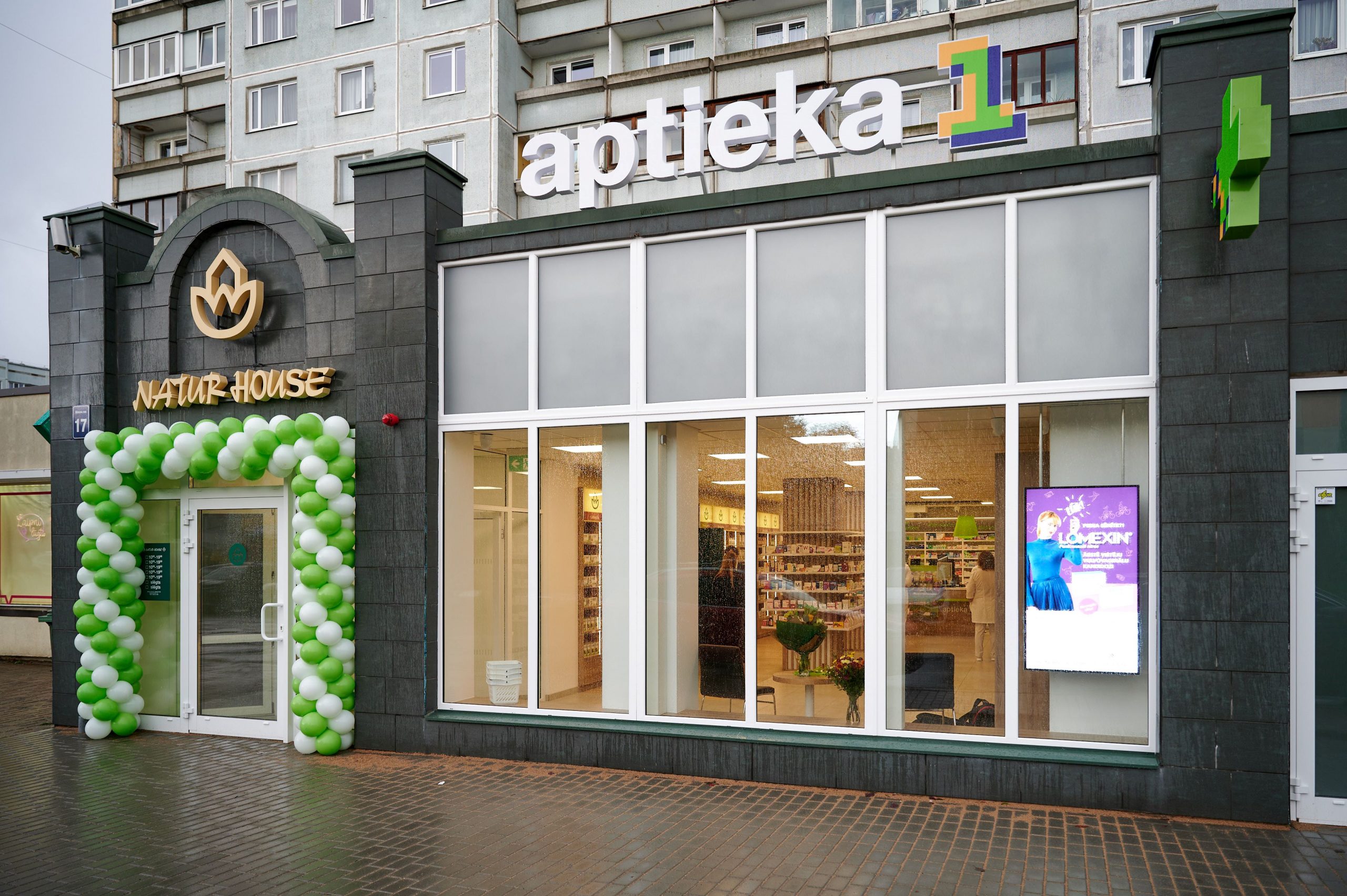 Valdeķu aptiekas skaistās pārvērtības - aptieka1